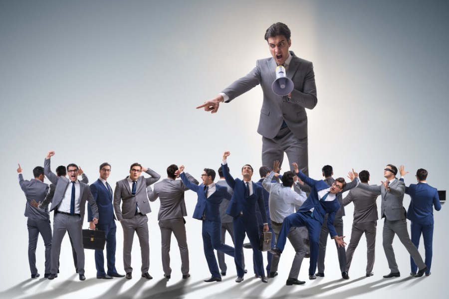 Le management autoritaire : quels sont ses avantages et ses limites